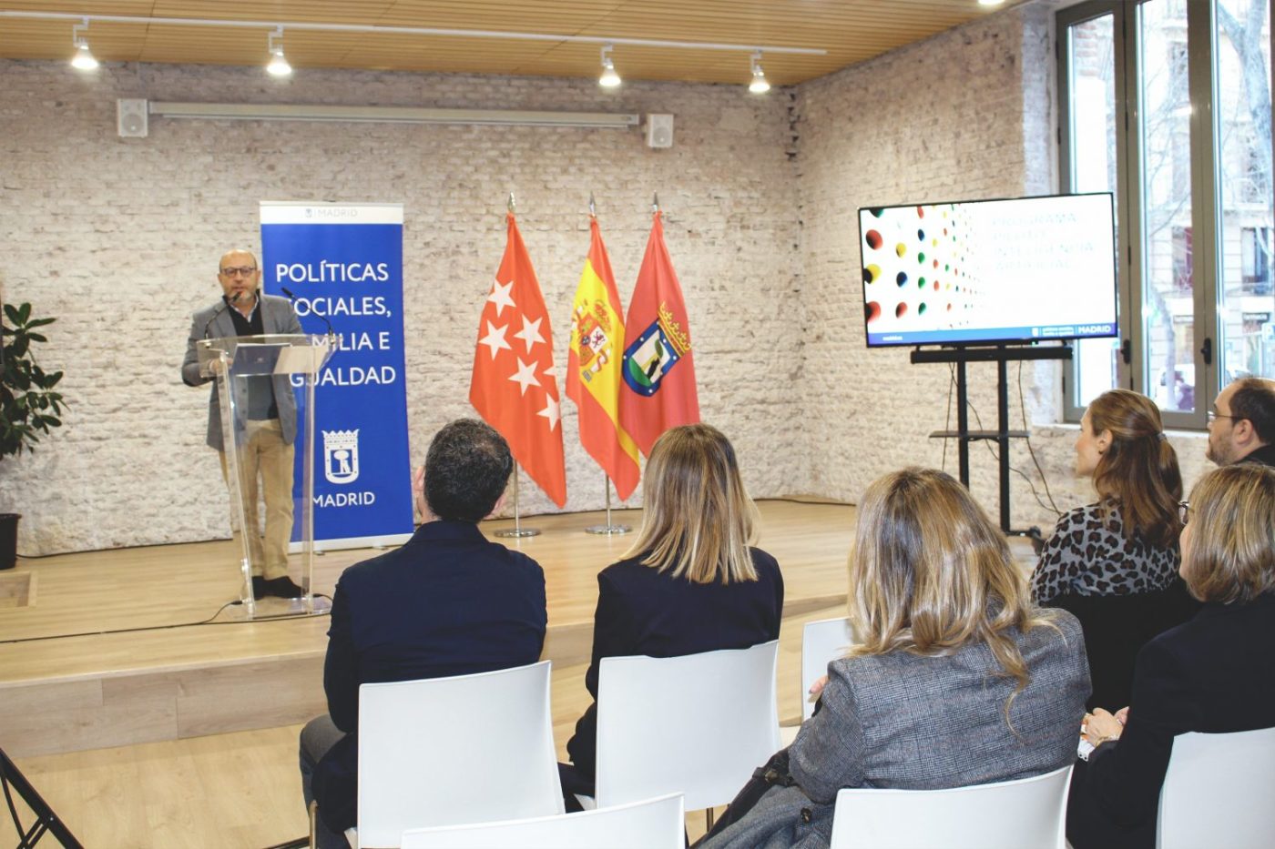 Madrid inicia la atención social a más de 600 mayores en soledad no deseada detectados mediante ...